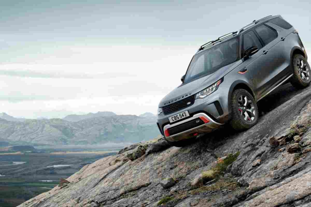 How Deep Can a Land Rover Discovery Go in Water? - Four Wheel Trends