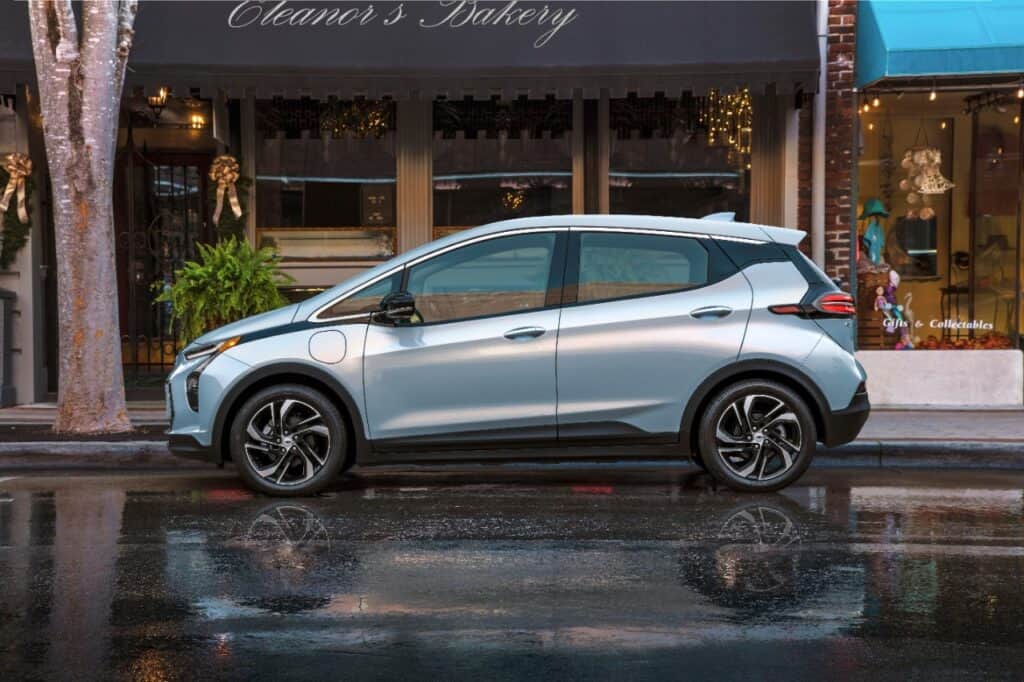 What is the Difference Between Chevy Bolt and Volt? - Four Wheel Trends