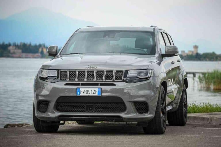 Ford Bronco Vs Jeep Grand Cherokee 2022 Whats The Difference Four Wheel Trends