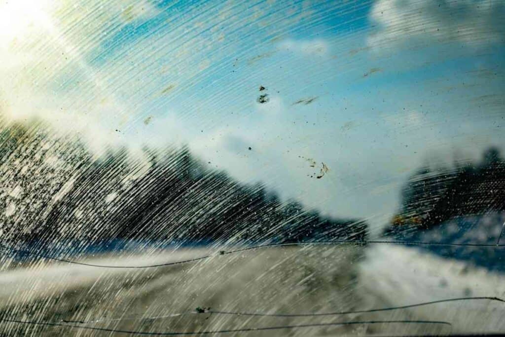 4 Ways To Remove Scratches From A Car Windshield - Four Wheel Trends