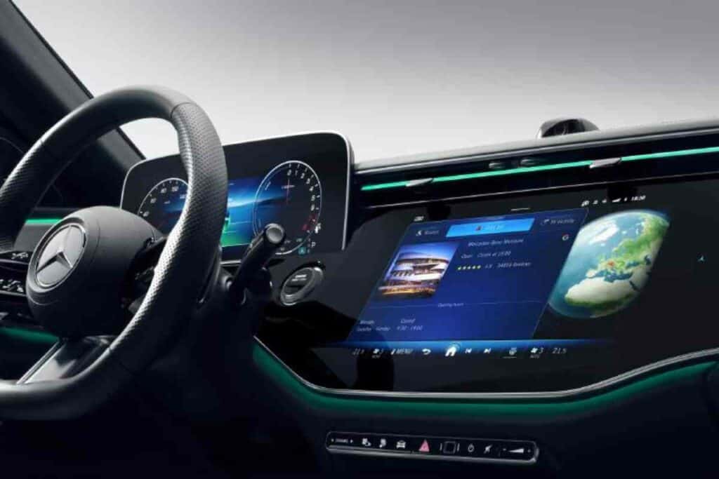 Mercedes Remote Start: How to Check Availability and Operate the System ...