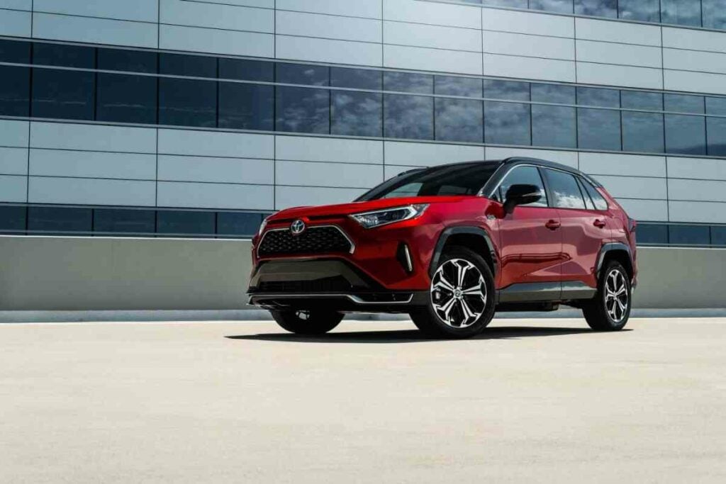 Rav4 vs Rav4 Hybrid: Which One Should You Choose? - Four Wheel Trends