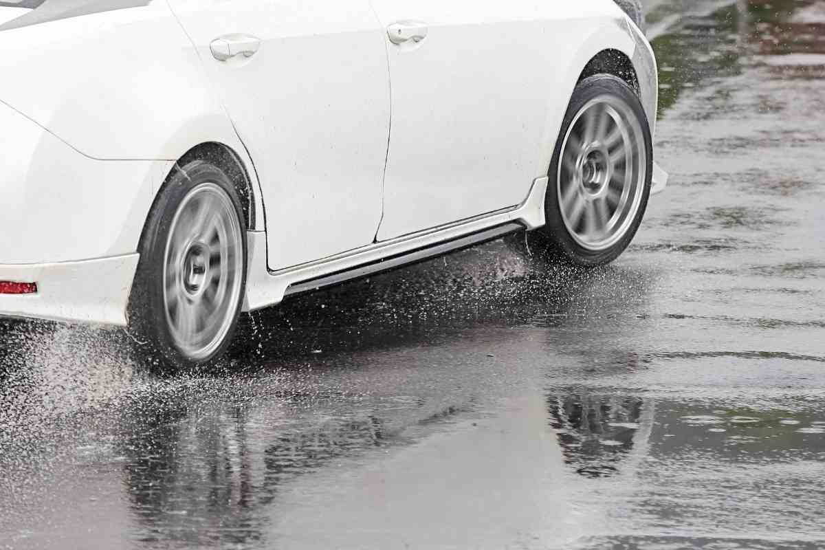 Traction Control System Explained: Enhancing Vehicle Stability - Four ...