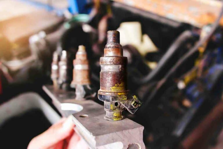 Fuel Injector Lifespan: A Comprehensive Guide - Four Wheel Trends